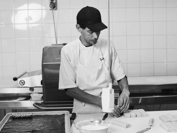 Hawksburn | Baker Bleu